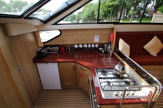 Lady Jennifer - Kris Cruisers